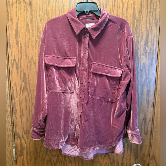 Universal Thread | Tops | Universal Thread Velvet Shirt In Burgundy ...